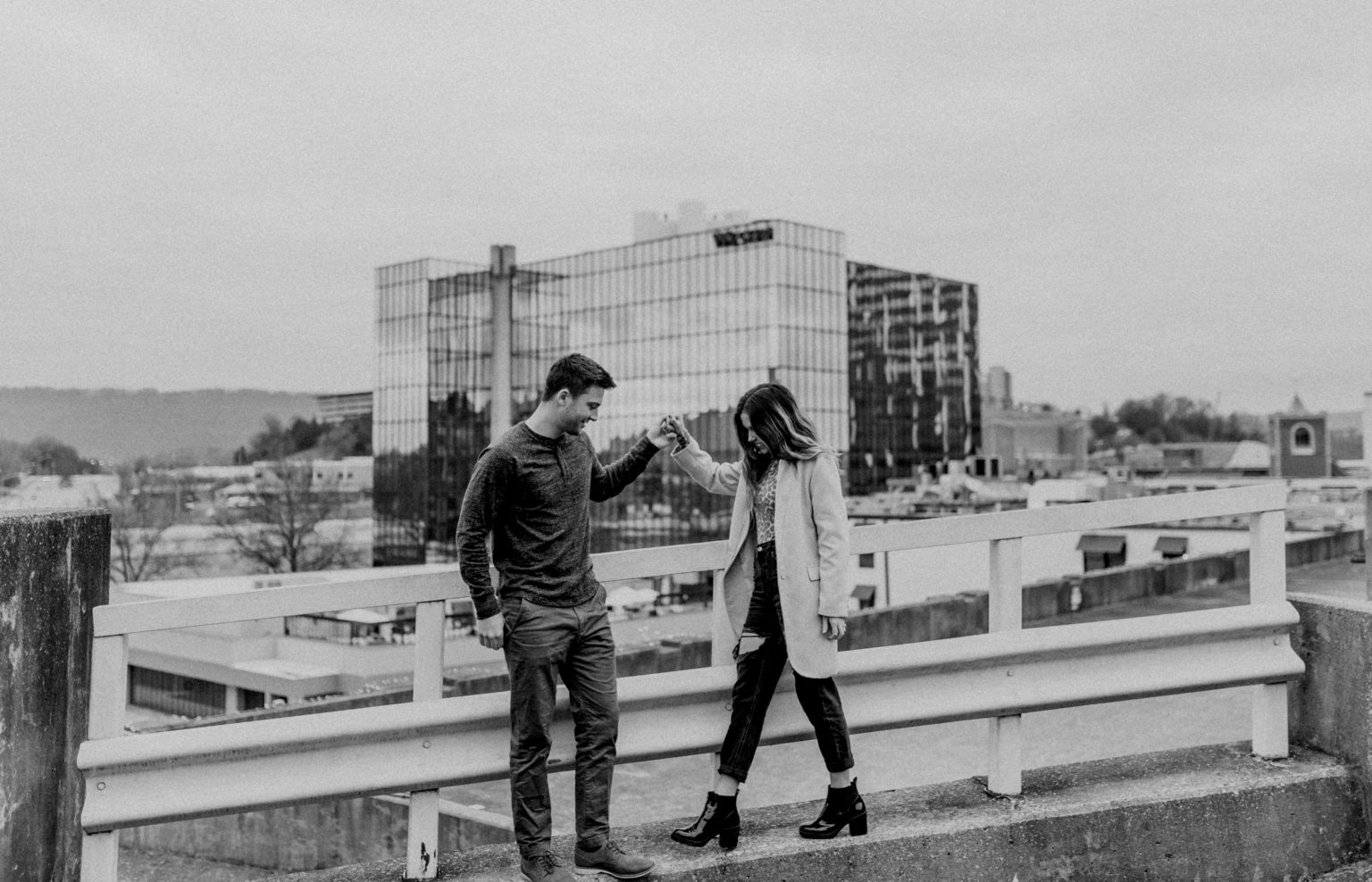 Paige & Ethan - Urban Engagement Session In Downtown Chattanooga ...